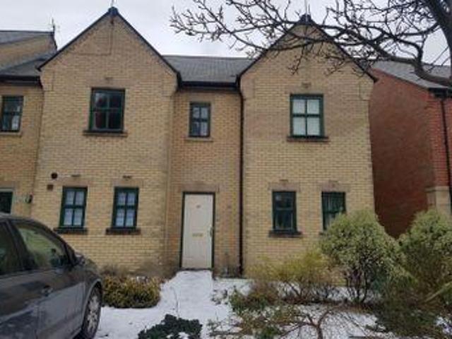 2 Bedrooms for rent in Schuster Road, Victoria Park, Manchester M14