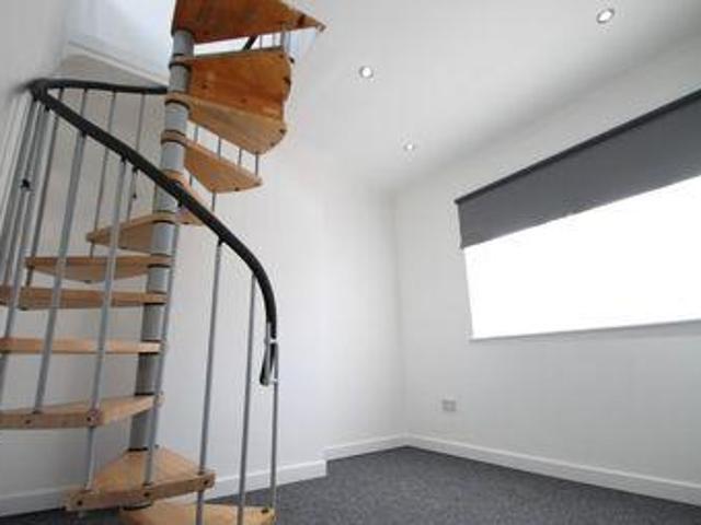 2 Bedrooms for rent in Sibthorpe Road, London SE12