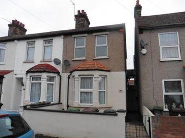2 Bedrooms for rent in Sparsholt Road, Barking IG11