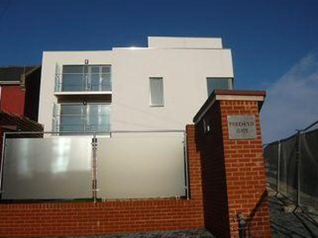 2 Bedrooms for rent in The Gatehouse, Freehold Gate, Brighton BN2