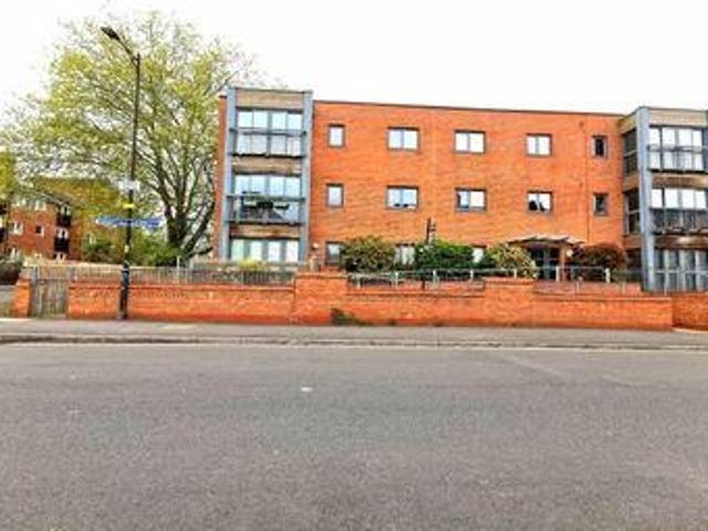2 Bedrooms for rent in The Quadrangle, Manchester M21