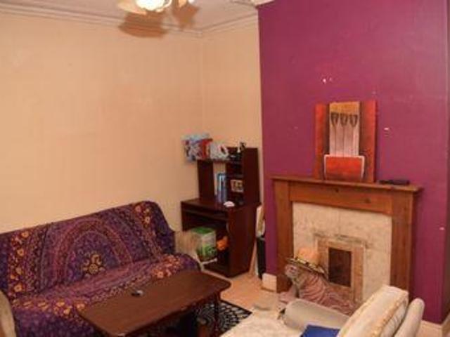 2 Bedrooms for rent in Thornville Road, Hyde Park, Leeds LS6
