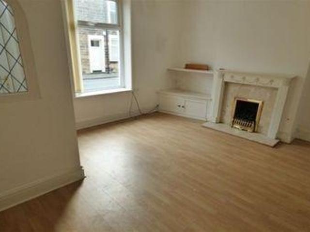 2 Bedrooms for rent in Towneley Street, Burnley BB10