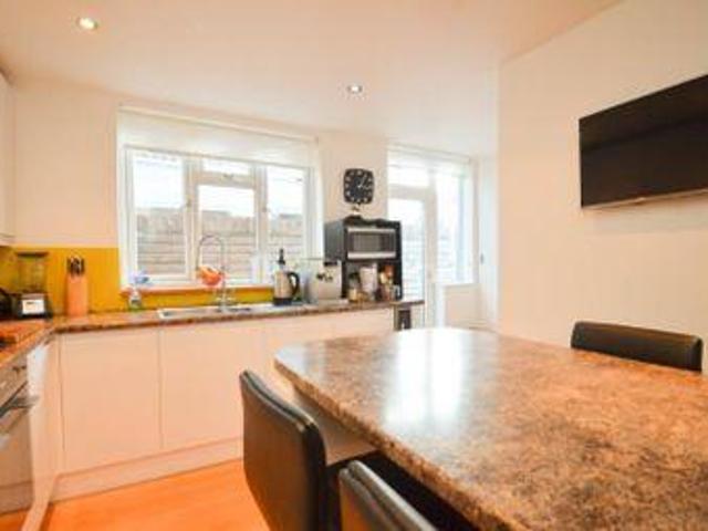 2 Bedrooms for rent in University Road, Colliers Wood, London SW19