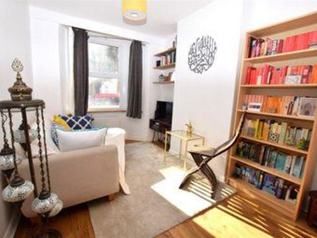 2 Bedrooms for rent in White Road, Stratford E15
