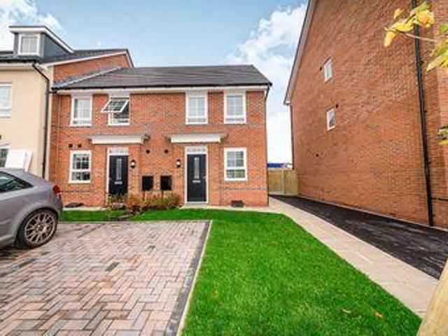 2 Bedrooms for rent in Whitewood Road, Worsley, Manchester M28
