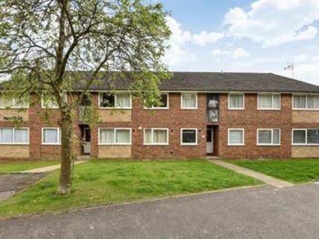 2 Bedrooms for rent in Windsor Drive, High Wycombe HP13
