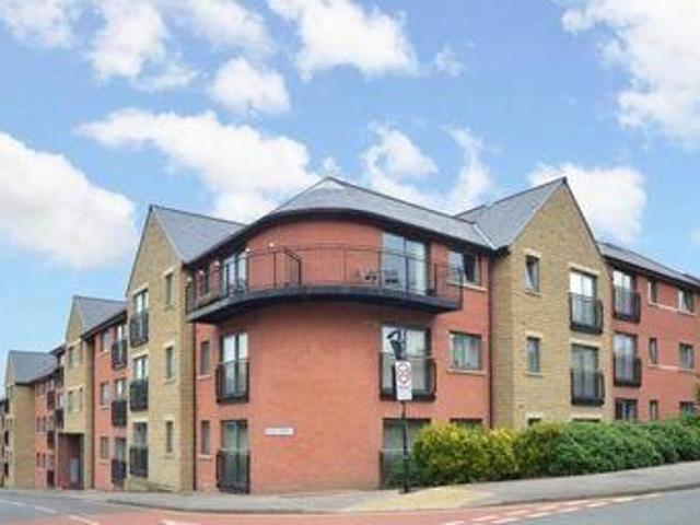 2 Bedrooms for rent in 39 Primrose Drive, Sheffield S35
