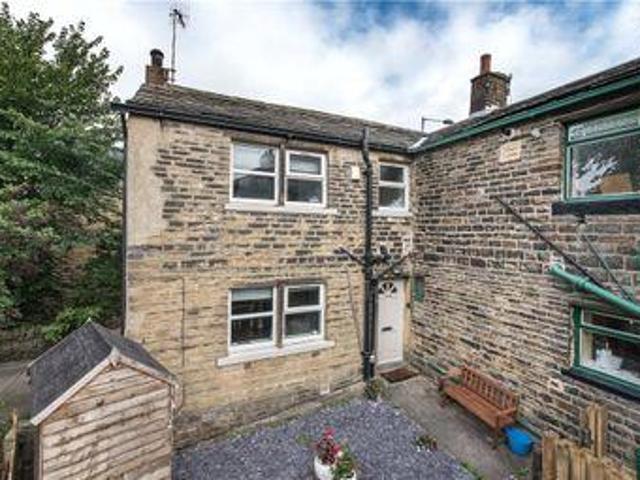 2 Bedrooms for sale in Main Street, Wilsden, Bradford, West Yorkshire BD15
