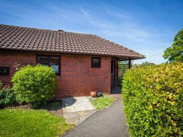 2 Bedrooms for sale in Mckenzie Close, Buckingham MK18