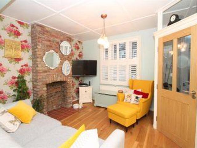 2 Bedrooms for sale in Merton Road, Enfield EN2