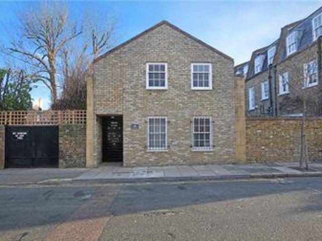 2 Bedrooms for sale in Montague Mews, Bow, London E3