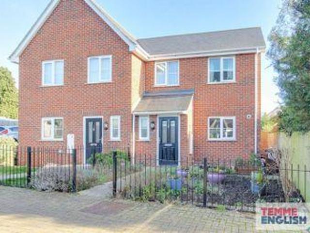 2 Bedrooms for sale in Oak Tree Gardens, Colchester CO2