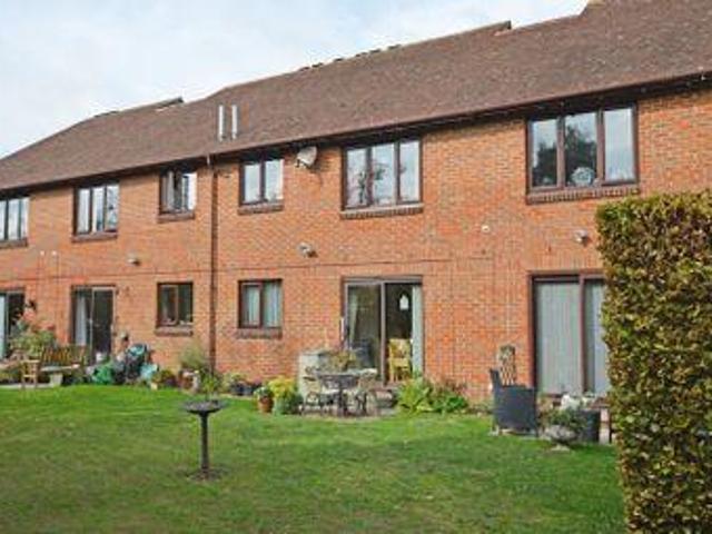 2 Bedrooms for sale in Adams Way, Alton, Hampshire GU34