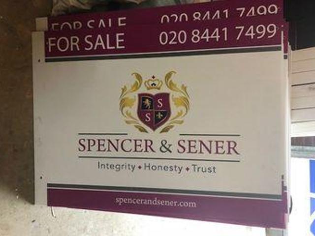 2 Bedrooms for sale in Ainslie Wood Road, London E4