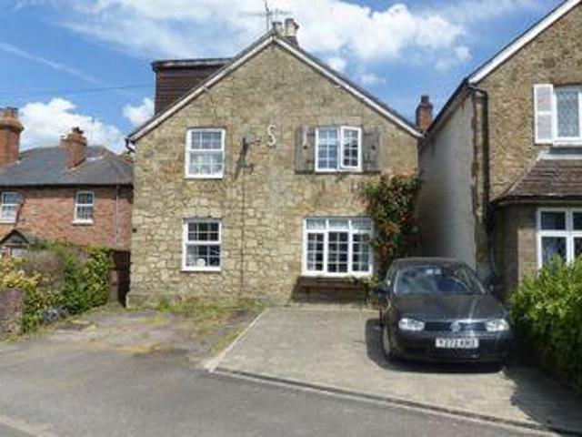 2 Bedrooms for sale in Birtley Road, Bramley, Guildford GU5