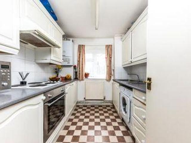 2 Bedrooms for sale in Coniston Close, Whetstone, London. N20