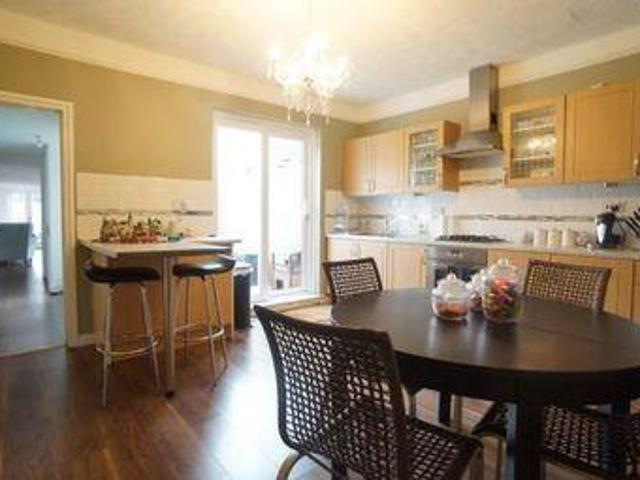 2 Bedrooms for sale in Court Road, Kingswood, Bristol BS15
