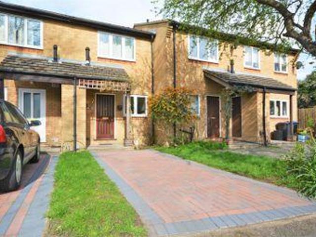 2 Bedrooms for sale in Daniel Close, Colliers Wood SW17