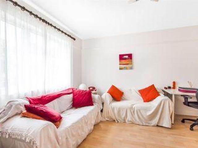 2 Bedrooms for sale in Eldertree Place, Mitcham, Surrey CR4