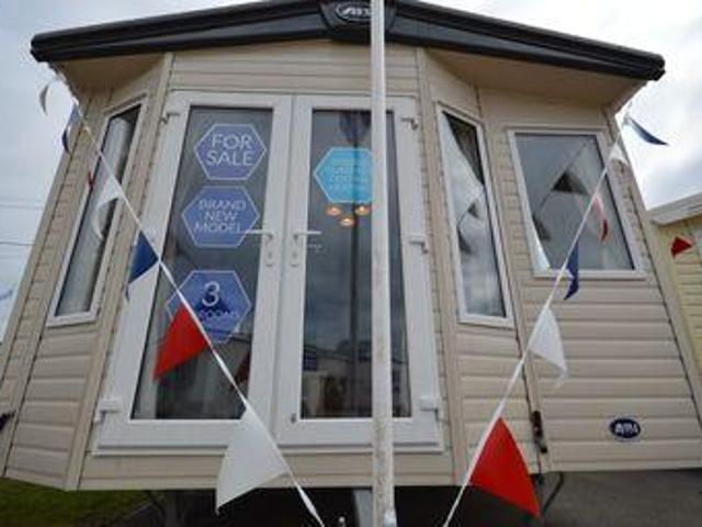 2 Bedrooms for sale in Faversham Road, Seasalter, Whitstable CT5