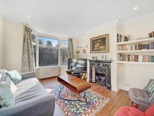 2 Bedrooms for sale in Grand Union Canal, Grove Mill Lane, Watford WD17