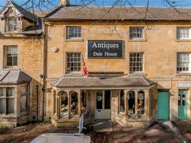 2 Bedrooms for sale in High Street, Moreton In Marsh, Gloucestershire GL56