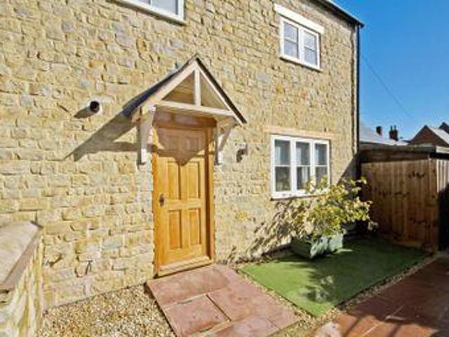2 Bedrooms for sale in High Street, Brackley NN13