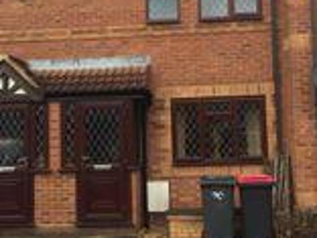 2 Bedrooms for sale in Imperial Rise, Coleshill, West Midlands B46