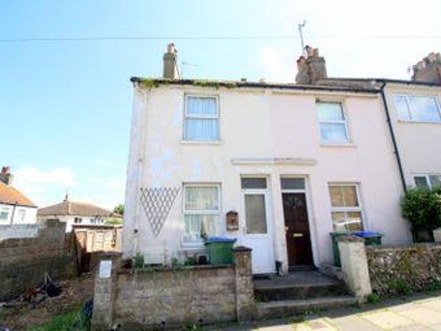 2 Bedrooms for sale in Lawes Avenue, Newhaven BN9