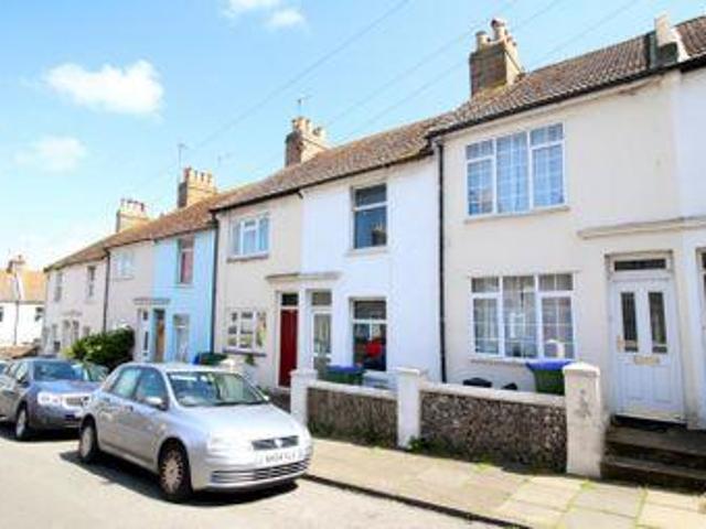 2 Bedrooms for sale in Lawes Avenue, Newhaven BN9