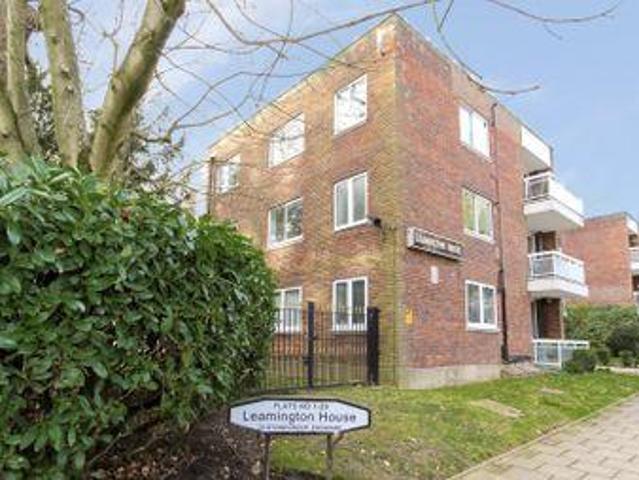 2 Bedrooms for sale in Leamington House, 23 Stonegrove, Edgware HA8