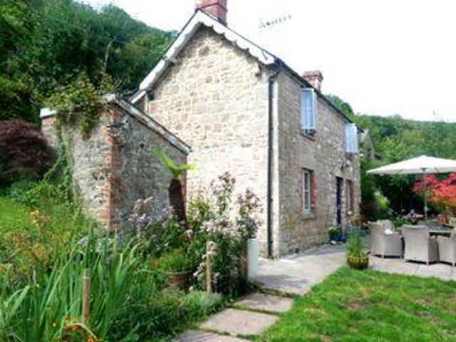 2 Bedrooms for sale in Llandogo, Monmouth NP25