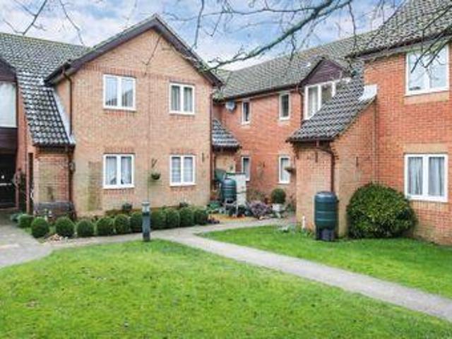 2 Bedrooms for sale in Rosewood Gardens, High Wycombe HP12