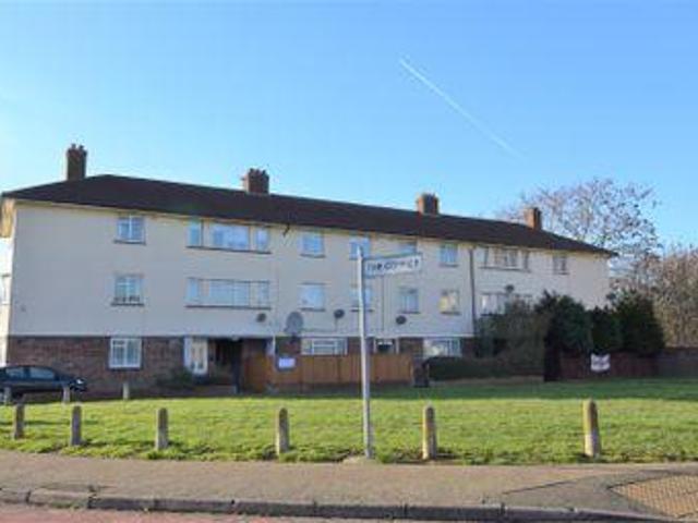 2 Bedrooms for sale in The Coppice, West Drayton UB7
