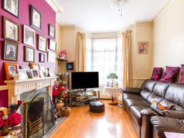 2 Bedrooms for sale in Waterloo Road, Leyton E10