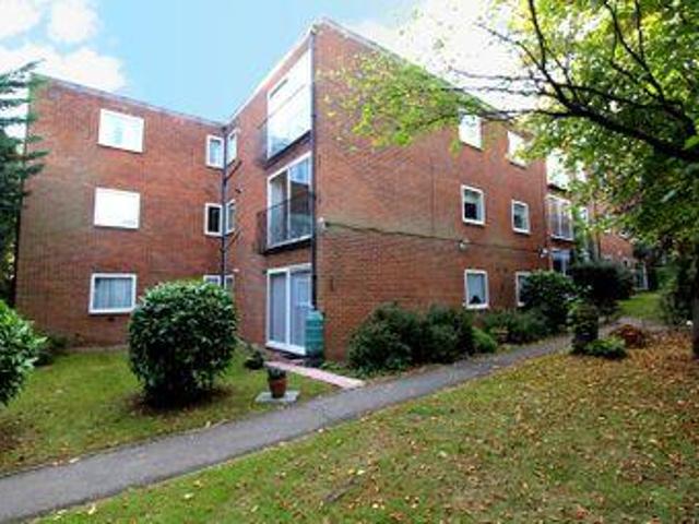 2 Bedrooms for sale in Waverley Road, Enfield EN2
