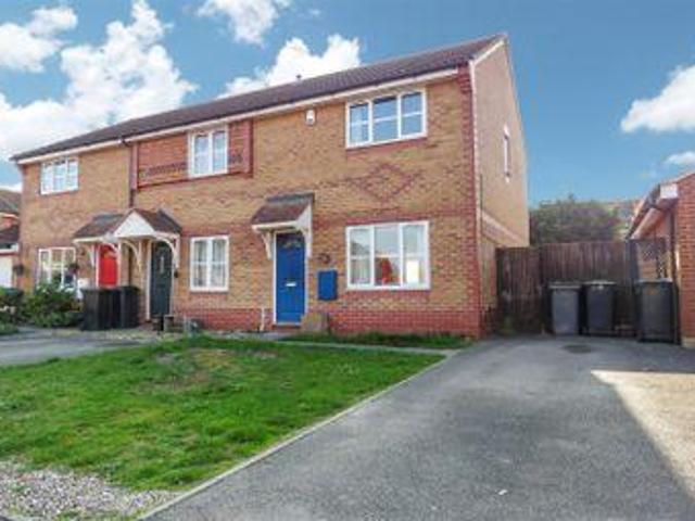 2 Bedrooms for sale in Weavers Green, Sandy SG19
