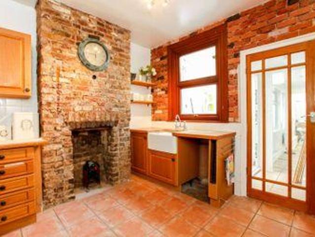 2 Bedrooms for sale in Westcote Road, Streatham Common, London SW16