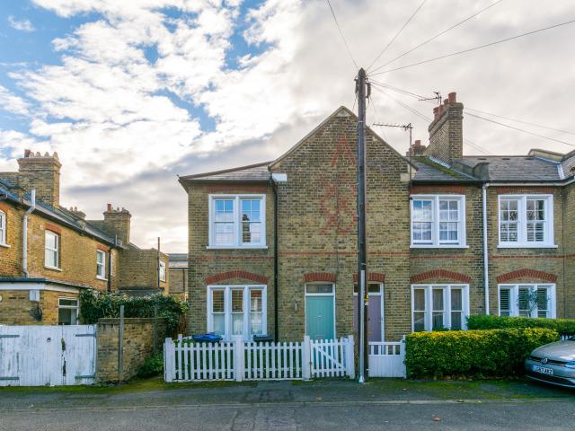 2 Bedrooms House end of terrace for Rent in Bertram Cottages | Foxtons