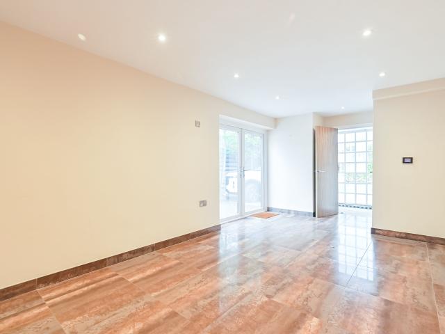 2 Bedrooms House end of terrace for Rent in St Frideswides Mews | Foxtons