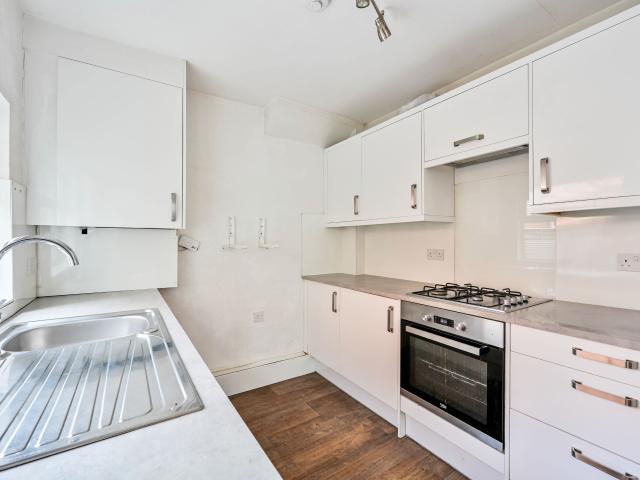 2 Bedrooms House terraced for Rent in College Road | Foxtons