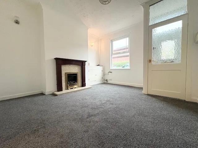 2 bedrooms house to rent