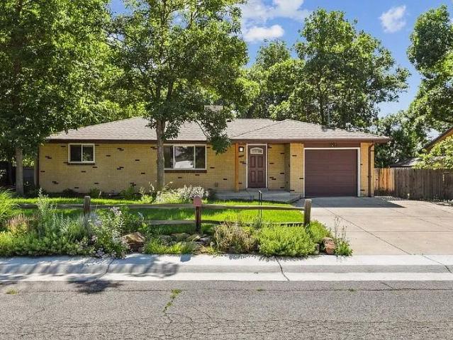 2 bedrooms if a 3 bedroom lease available