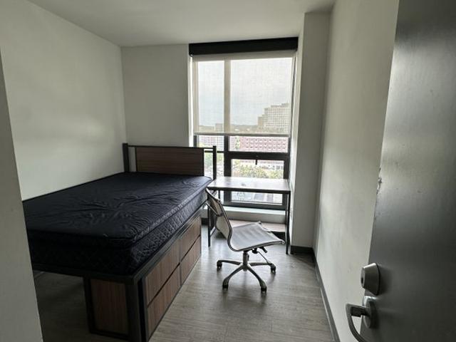 2 bedrooms in a 4bed2bath apartment in Lightview