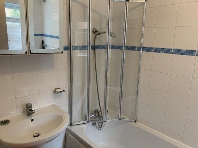 2 Bedrooms in a HMO House Viewing Highly Recommended