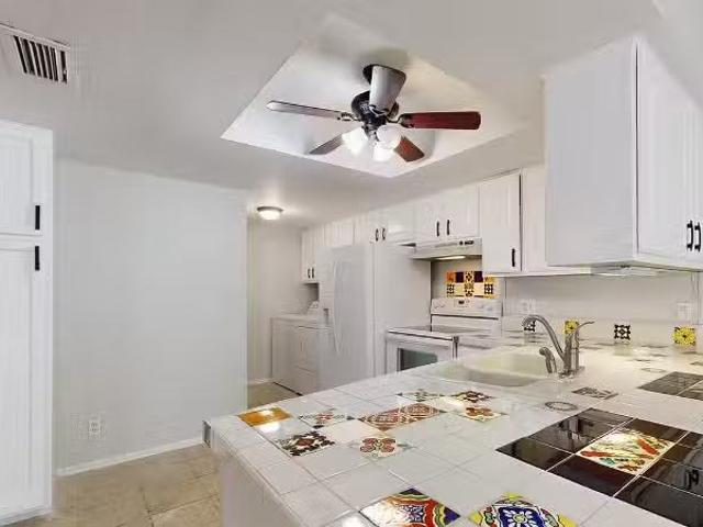 2 Bedrooms in South Side BLVD, WATER INCLUDED! 8769 Como Lake.