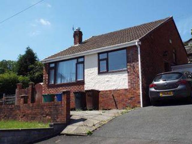 2 Bedrooms Link detached house for rent in Ringwood Avenue, Bury, Greater Manchester BL0