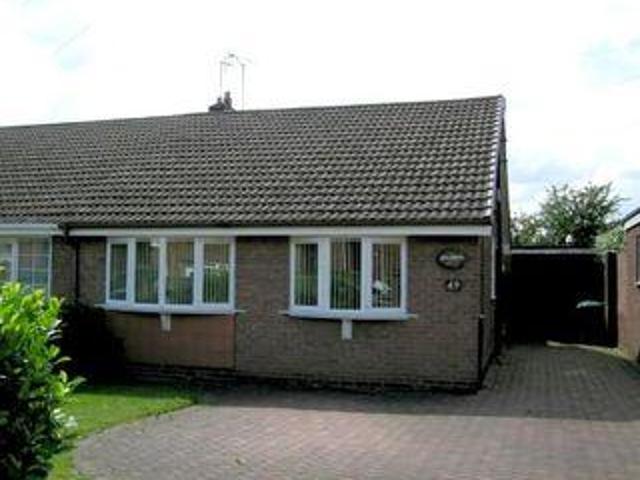 2 Bedrooms Semi detached bungalow for rent in Baulk Lane, Harworth, Doncaster DN11