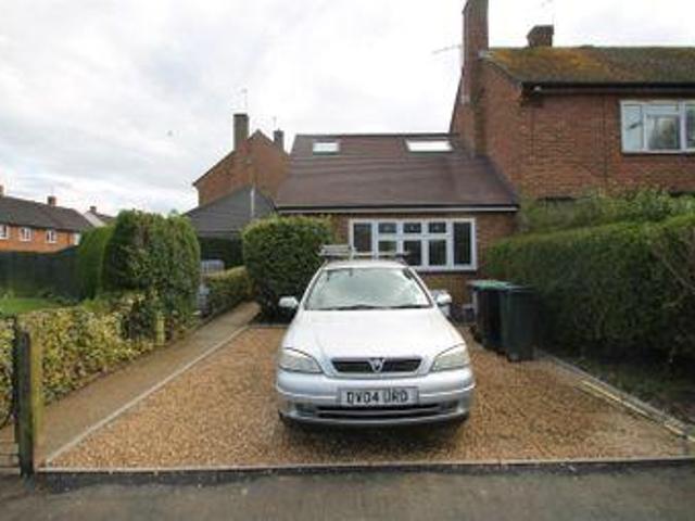 2 Bedrooms Semi detached bungalow for rent in Hayling Road, South Oxhey, Watford WD19